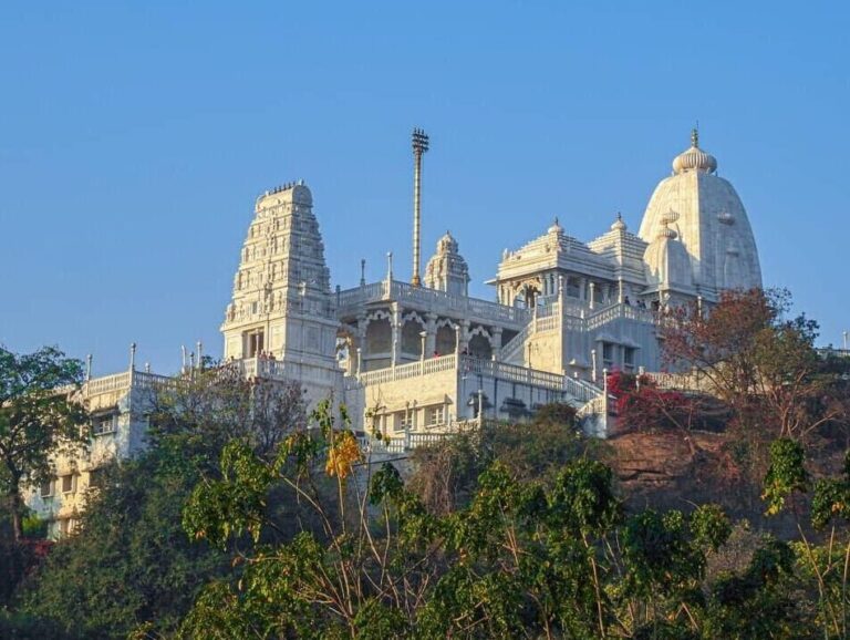 20 Best and Famous Places to Visit In Hyderabad: - Geek of Adventure