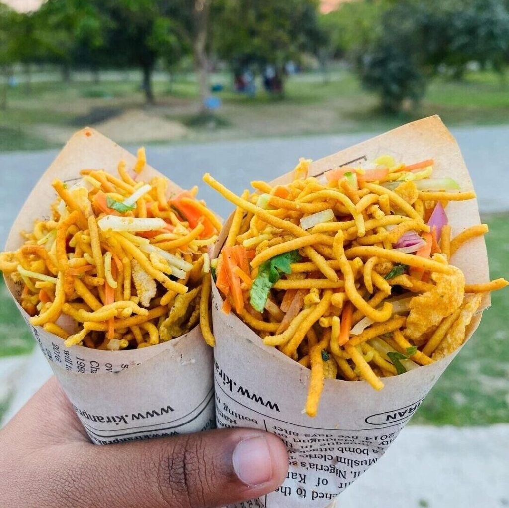 20 Famous Street Foods in Kolkata you must try: - Geek of Adventure