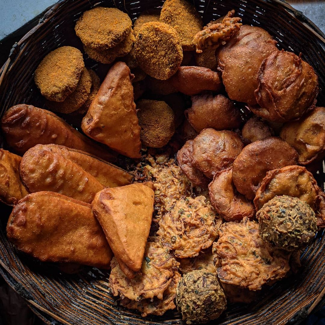 20 Famous Street Foods in Kolkata you must try: - Geek of Adventure