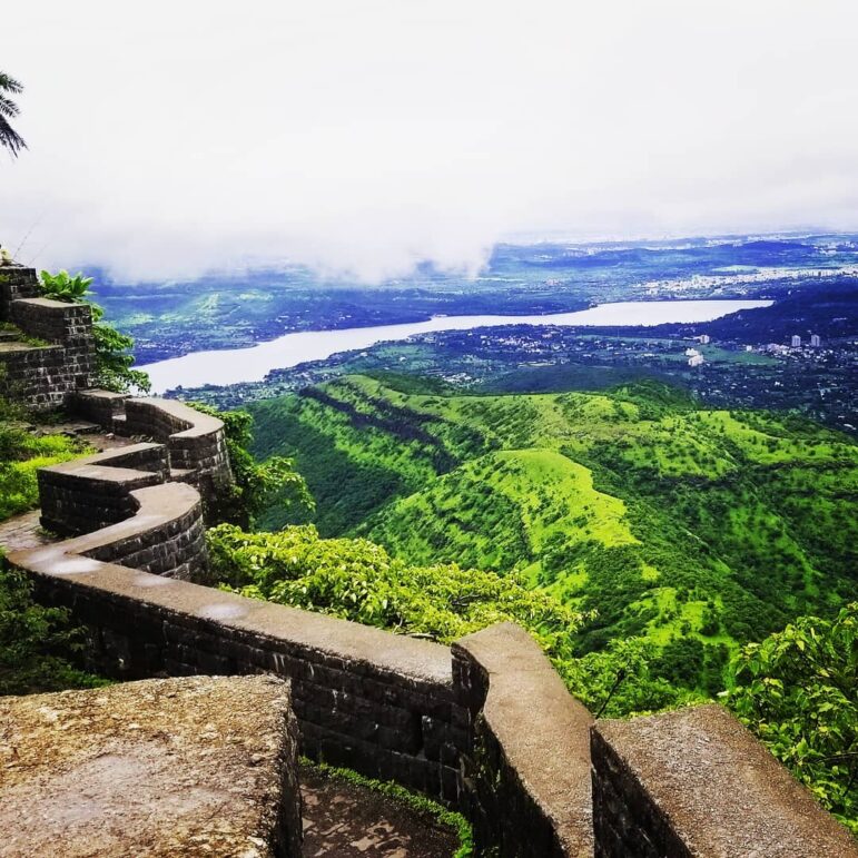 15 Famous Tourist Places in Pune - Geek of Adventure