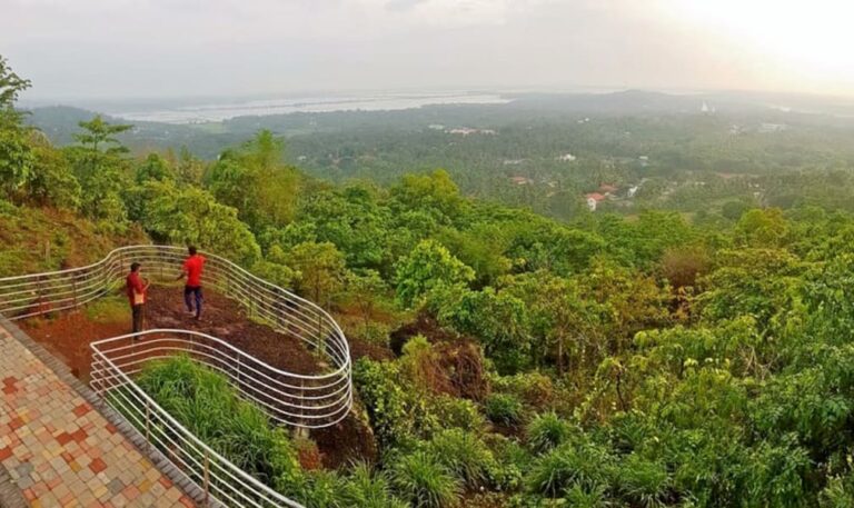 Top 11 Best Tourist Places In Thrissur - Geek of Adventure
