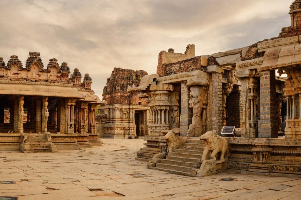 Top 10 Most Beautiful Tourist Places In Karnataka - Geek of Adventure